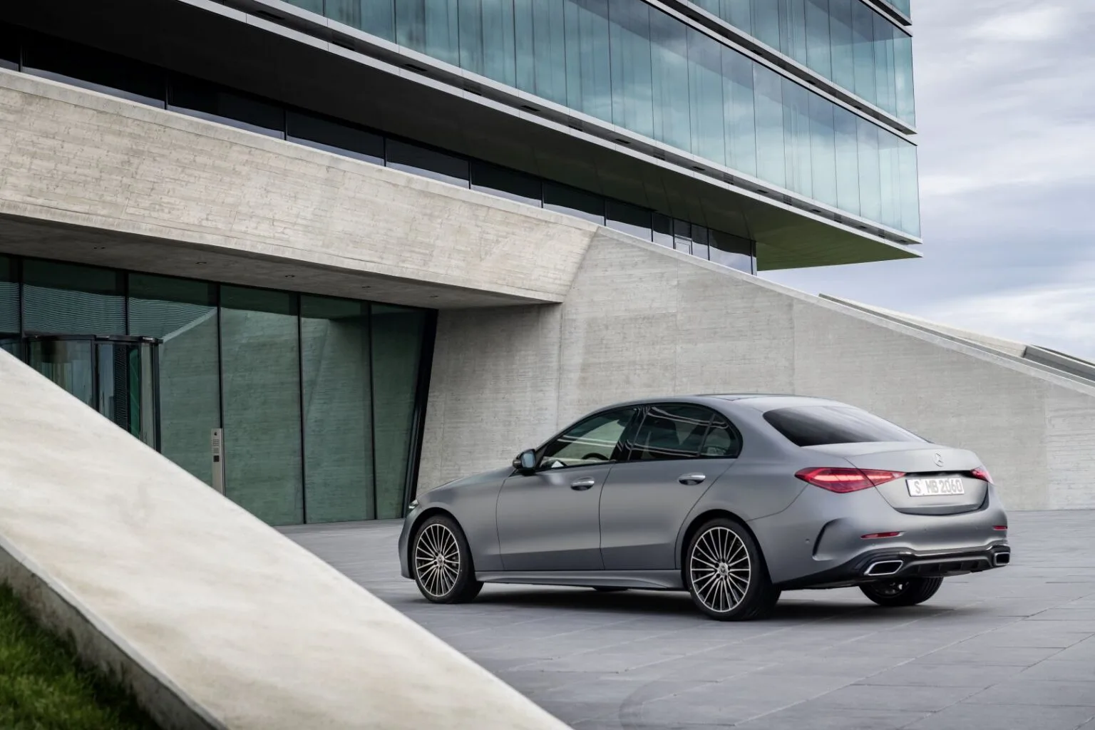 MERCEDES BENZ C-Class (W206) 2021-Present | opis, silnik, zdjęcia ...