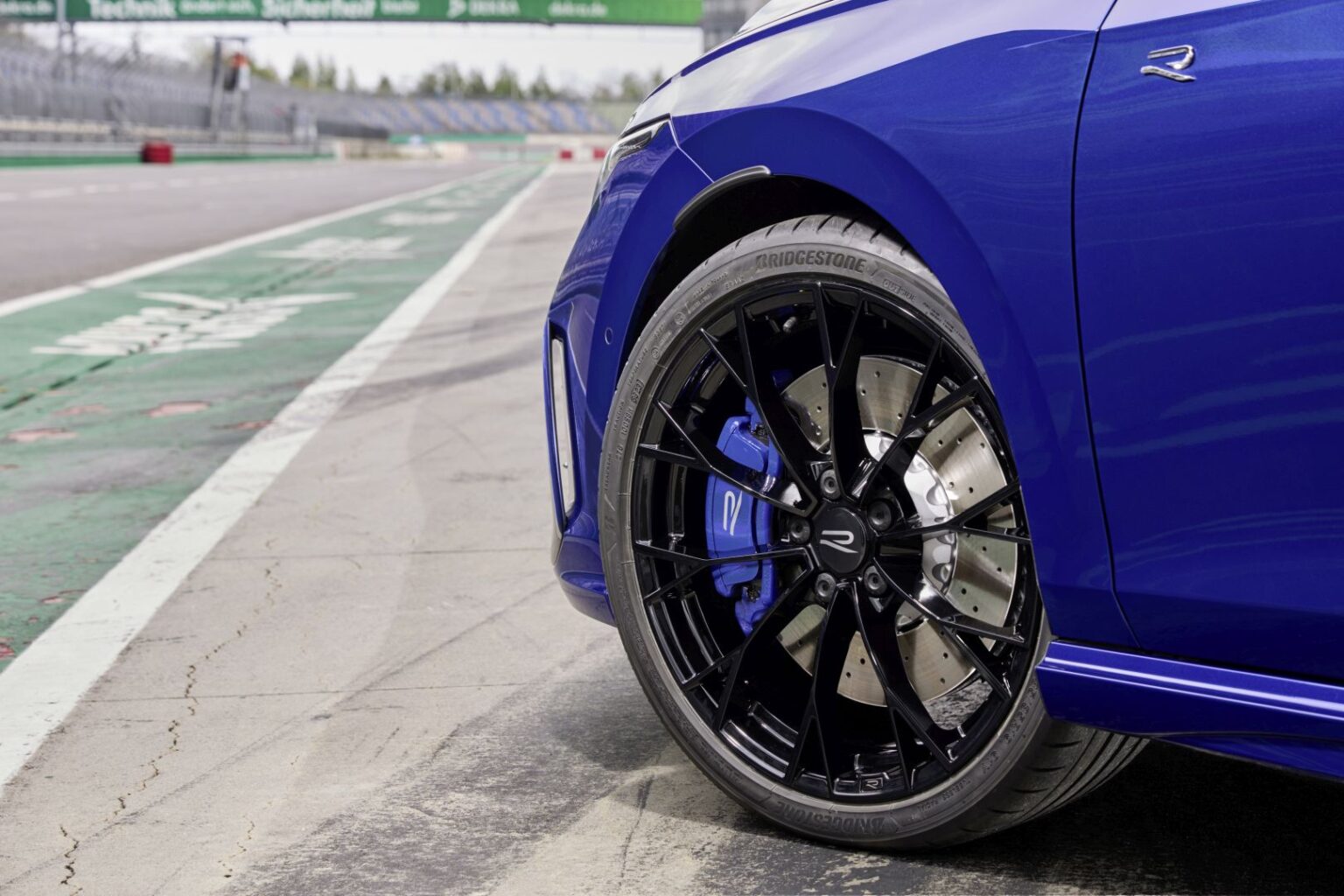 2025 Volkswagen Golf R Variant | opis, silnik, zdjęcia, specyfikacja